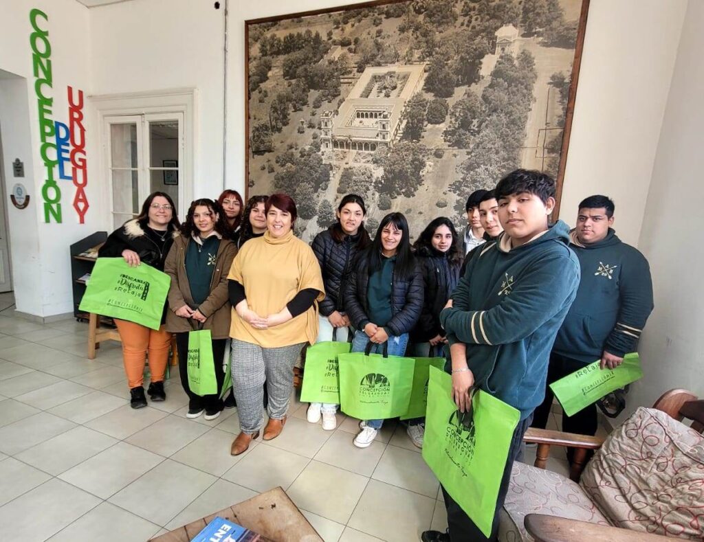 Alumnos de la Escuela Bezzi se interiorizaron sobre el funcionamiento ...